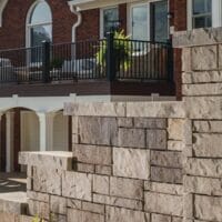 Ashlar Tandem™ Wall - Hardscapes Outlet